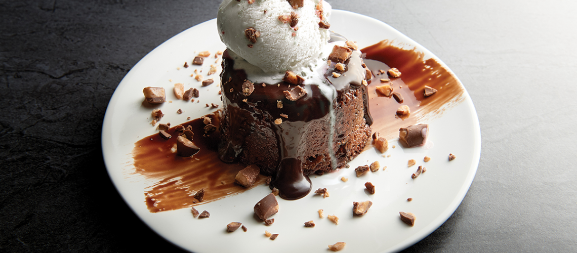 Reservations | It's Dinnertime at Chart House - Space Coast Living Magazine