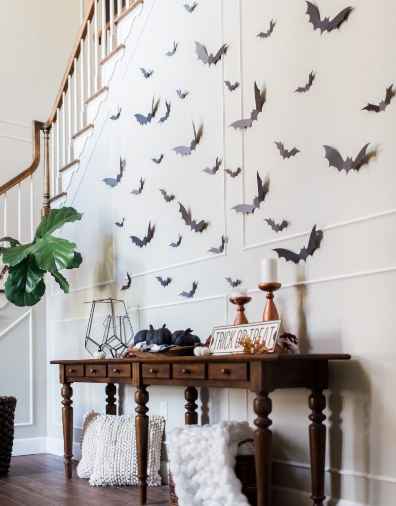 DIY bat wall: How to create a fun home interior this Halloween season ...