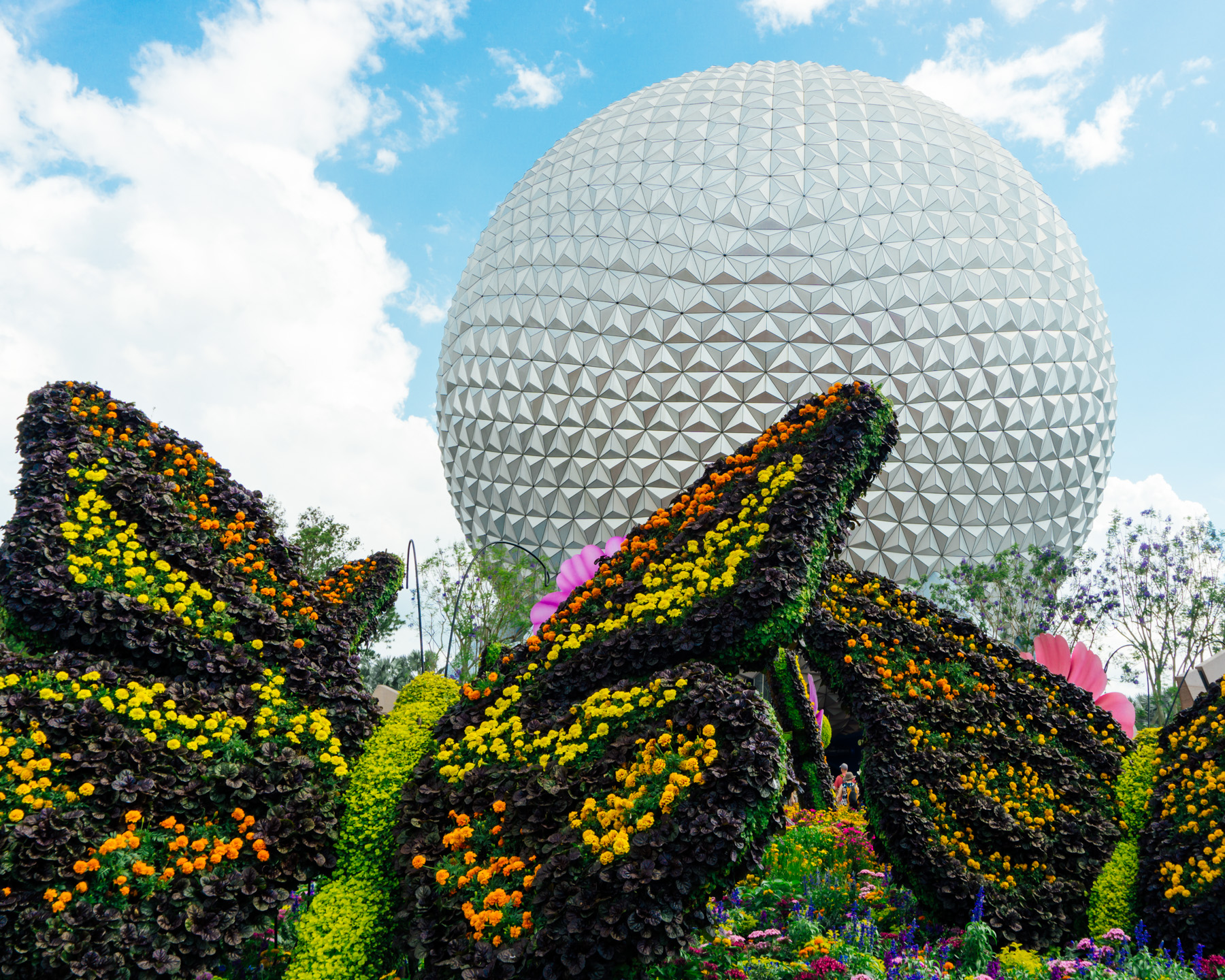 Once Upon a Theme Park: The Epcot Flower & Garden Festival - Space ...